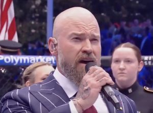 Country star with an Alaska address Zac Brown sings national anthem at ...